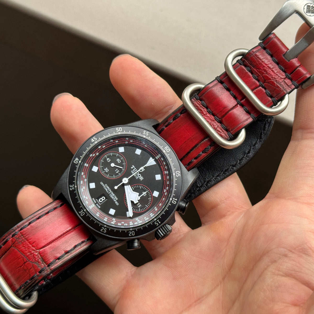【製作事例】TUDOR Pelagos FXD Chrono｜クロコダイル マットレッド NATOスタイル – 松下庵